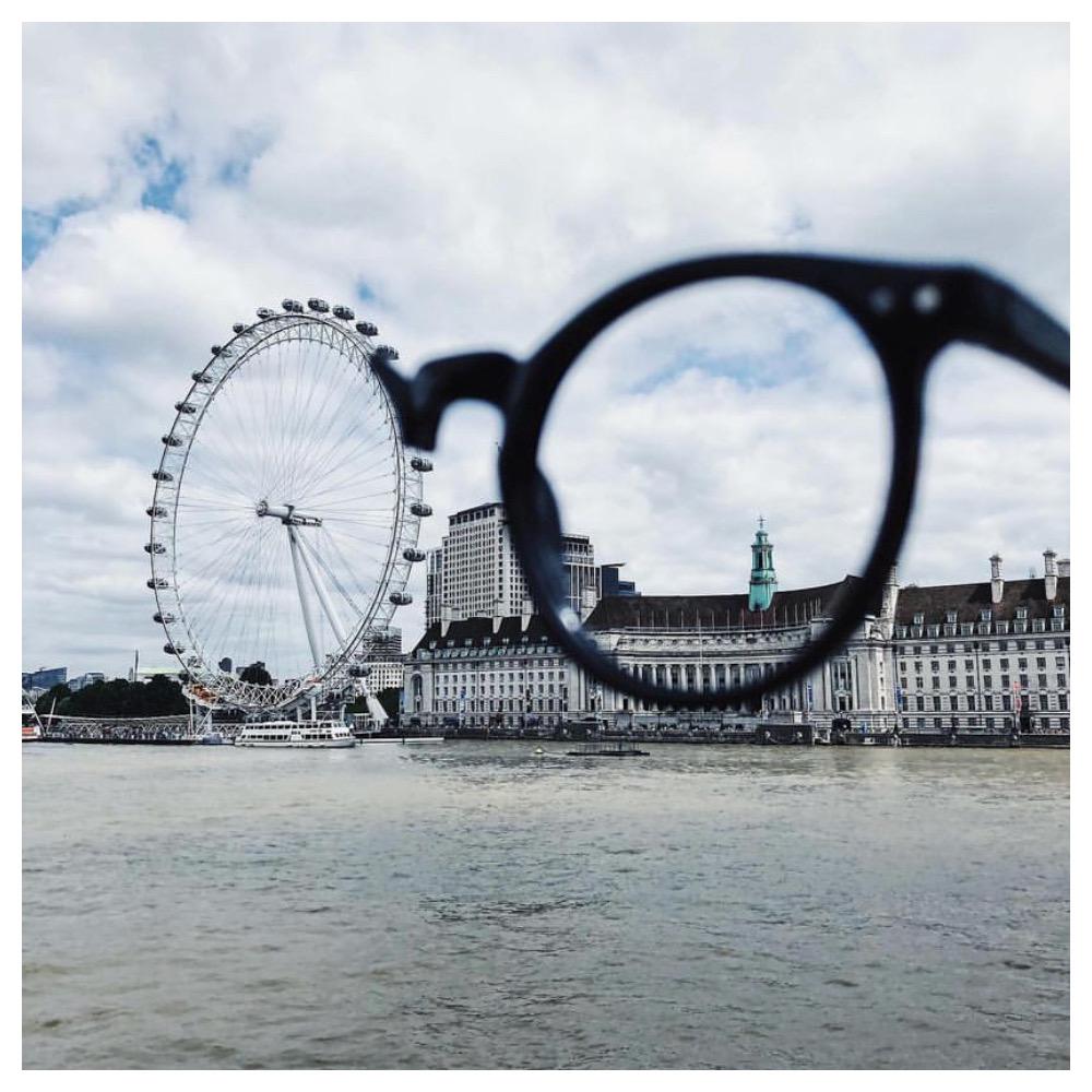 30+ Creative Photographs That Perfectly Show the Power of Perspective ...