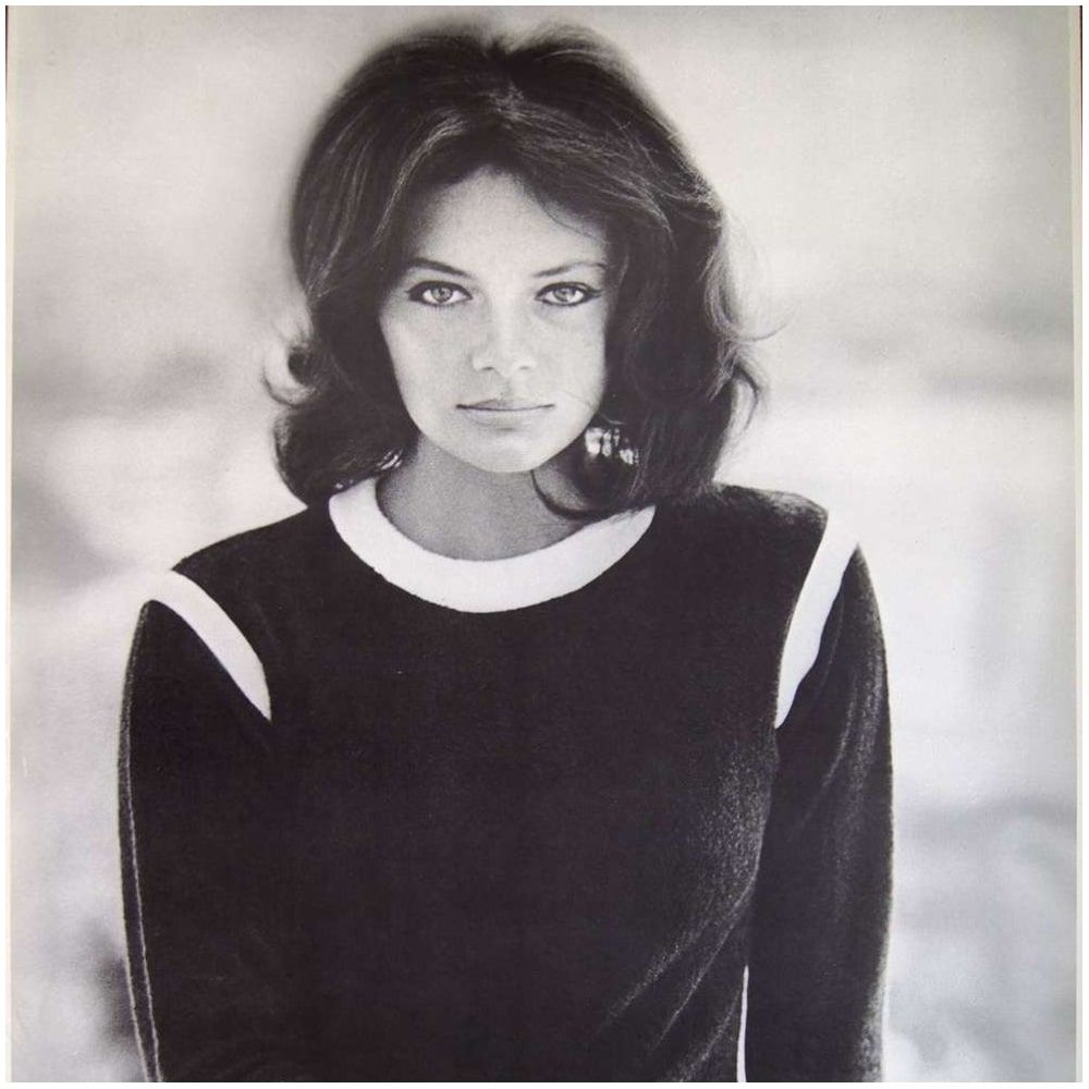 Jacqueline Bisset’s Life Through Rare Vintage Photos - spellrock.com