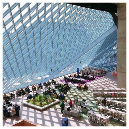 30+ Beautiful Libraries From Around the World We Really Want to Visit ...